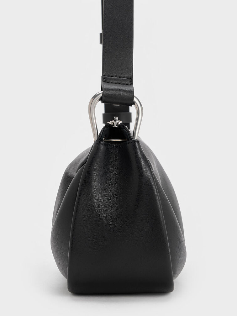 루멘 패디드 크로스바디 백 - 느와르 | 백 | 찰스앤키스 코리아