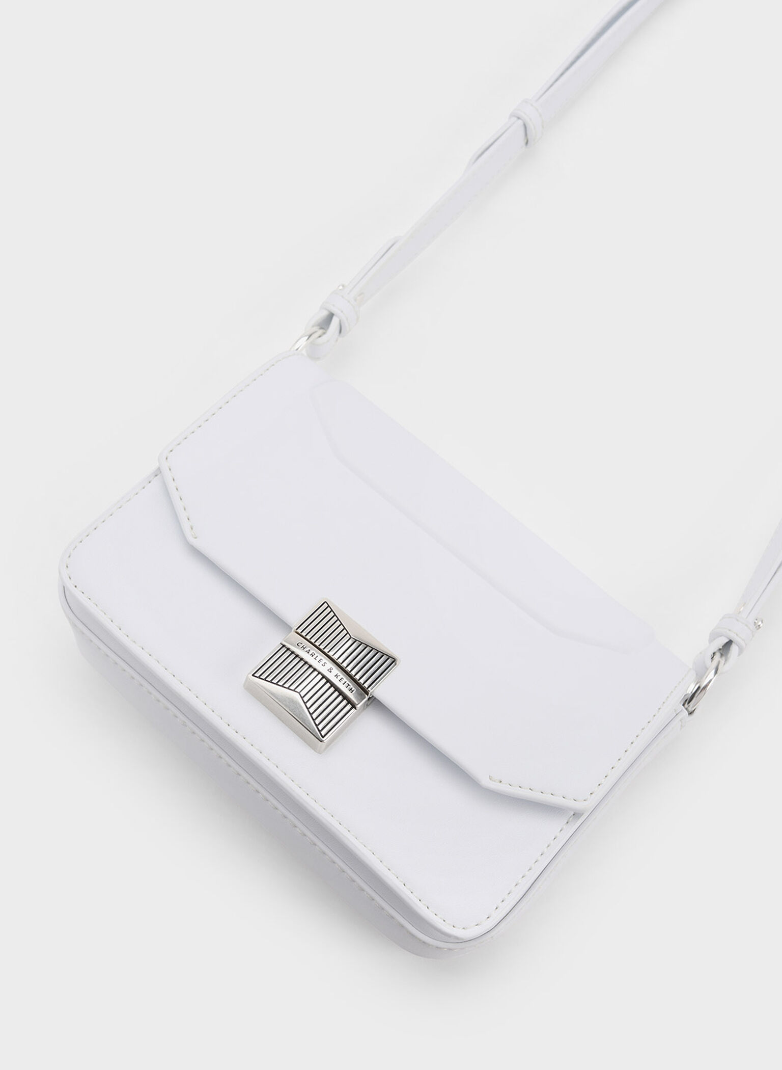White Kalinda Metallic Accent Boxy Bag - CHARLES & KEITH AE