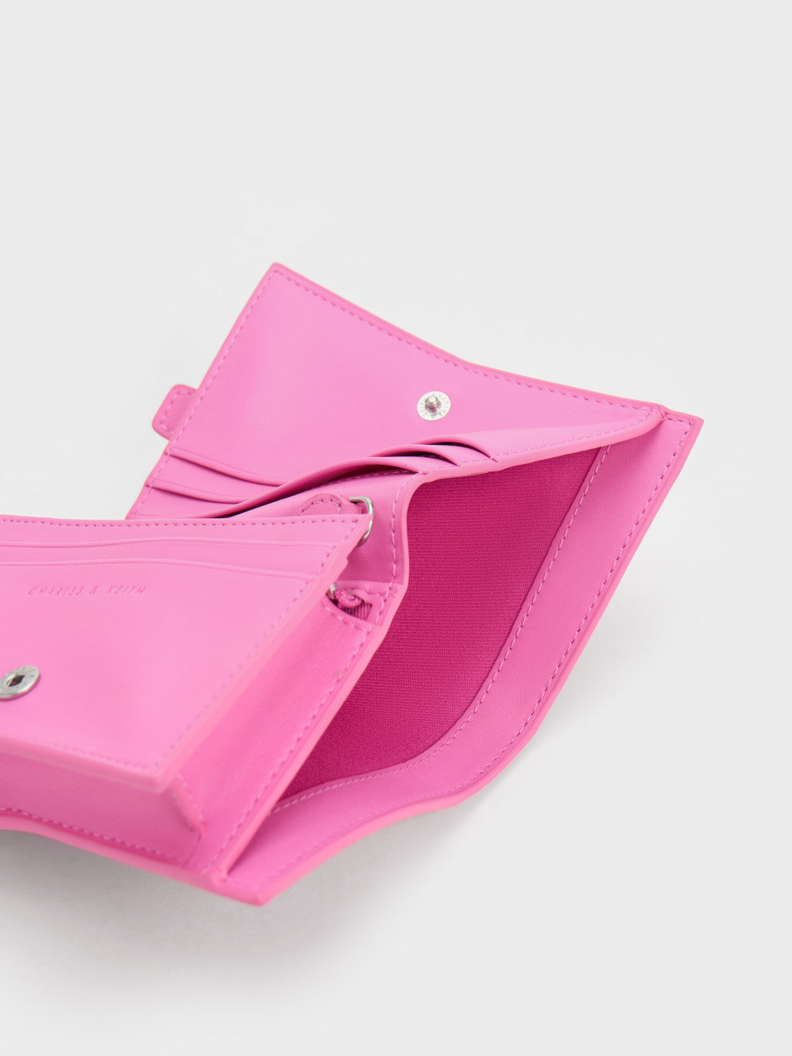 Shop Women's Online-Exclusive Wallets | CHARLES & KEITH PH