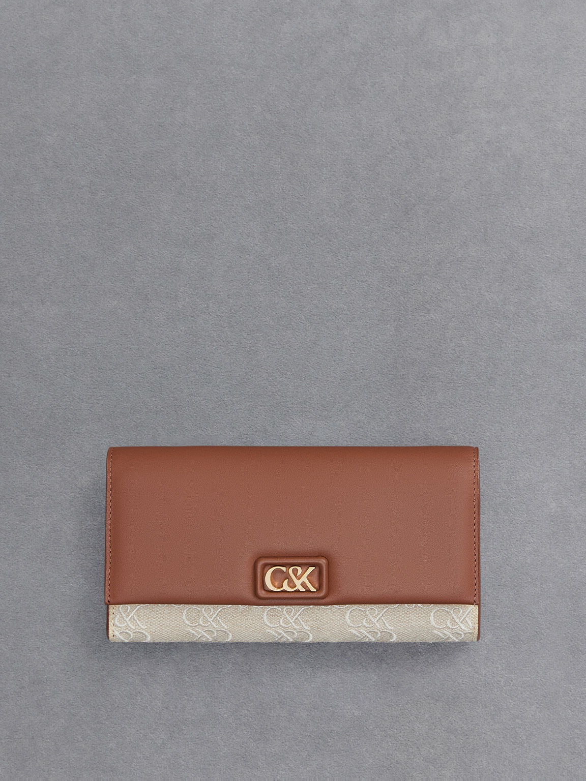 Cartera de cuero y lona con correa de cadena - Coñac - CHARLES & KEITH US